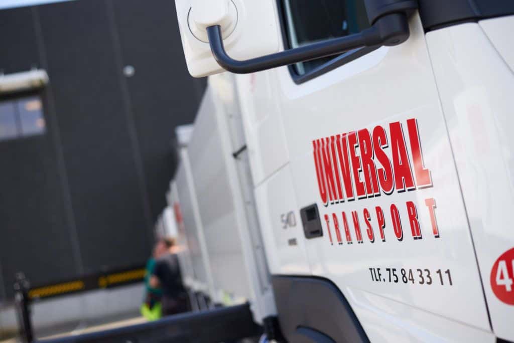 Distribution - Universal Transport